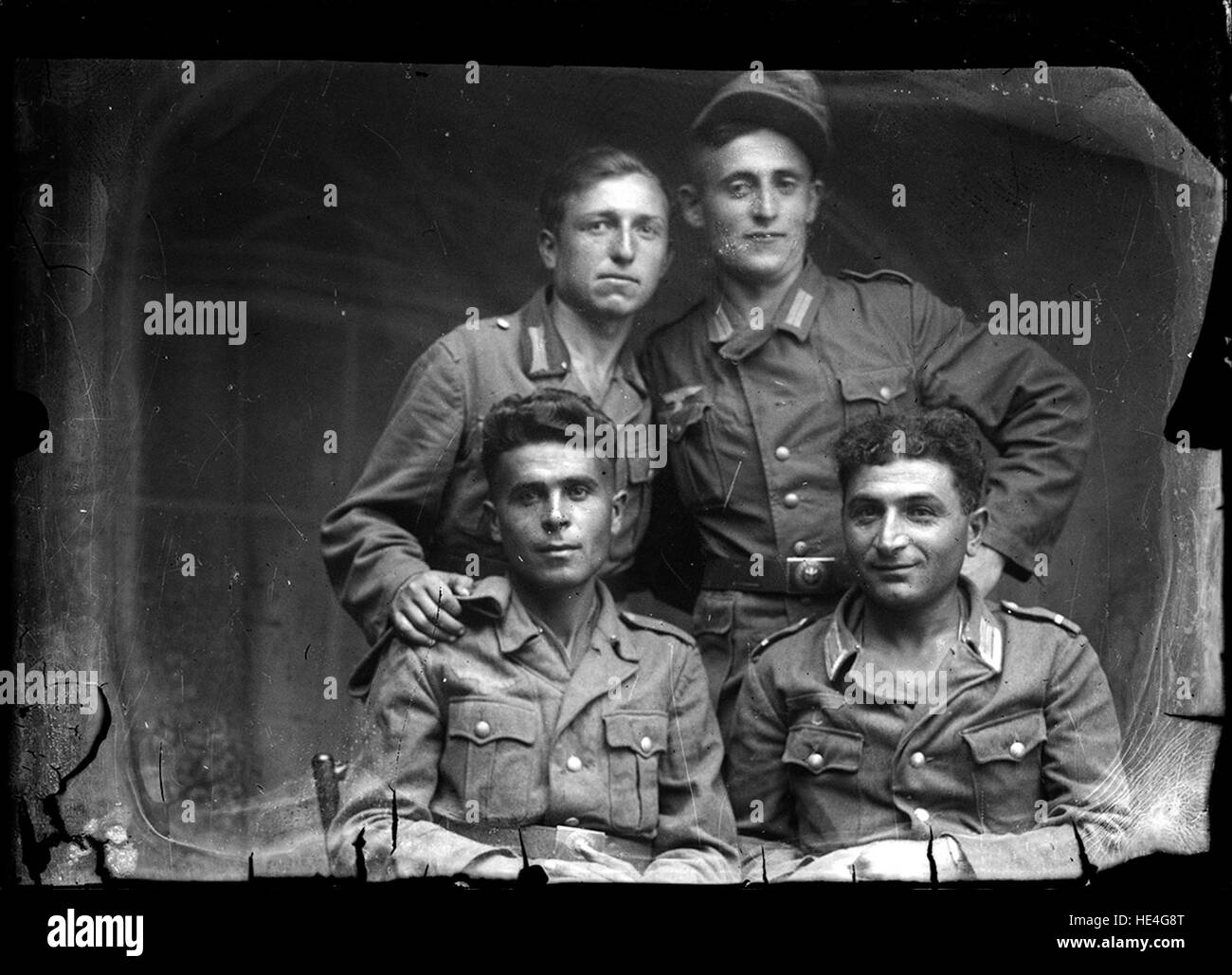 Four Romanian soldiers photographed in the early 20th century by ...