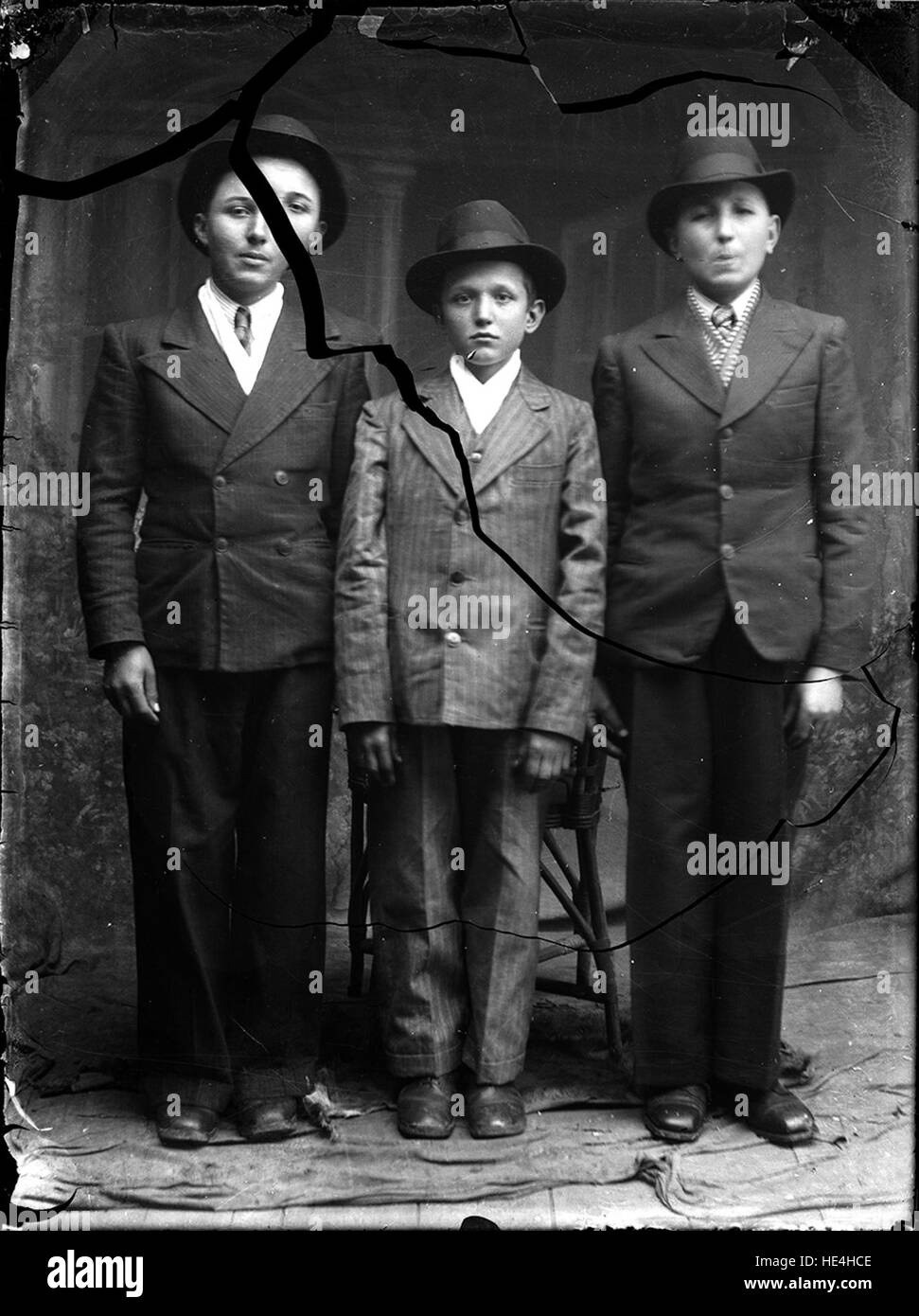 Young people historic image Black and White Stock Photos & Images - Alamy