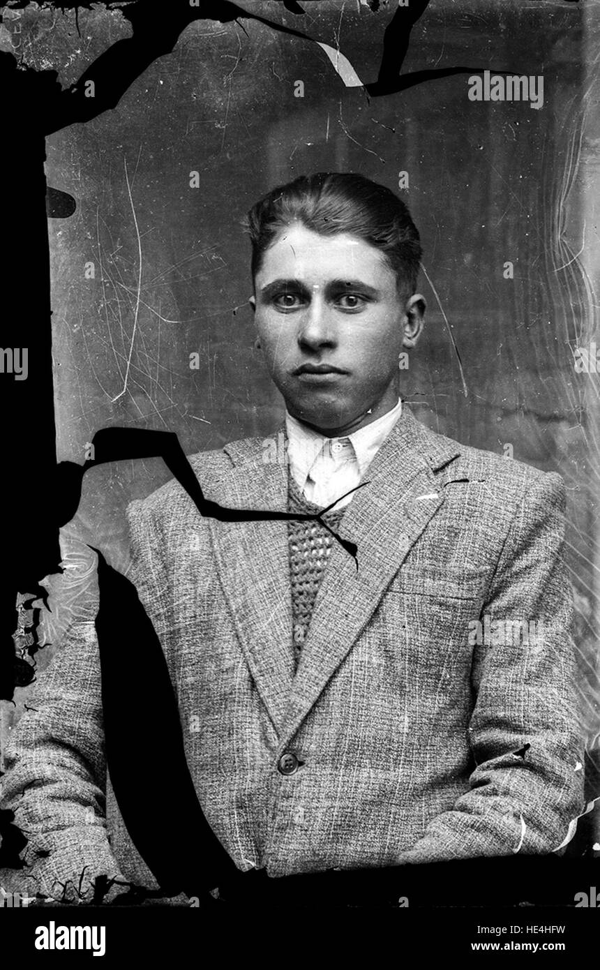 Two portraits from rural Romania, Costică Acsinte Archive, glass plate ...