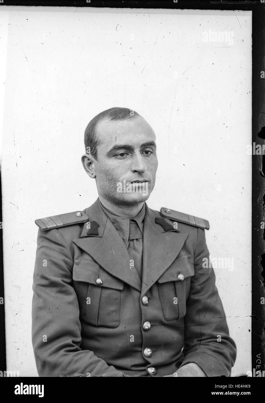 Imagini militari hi-res stock photography and images - Alamy