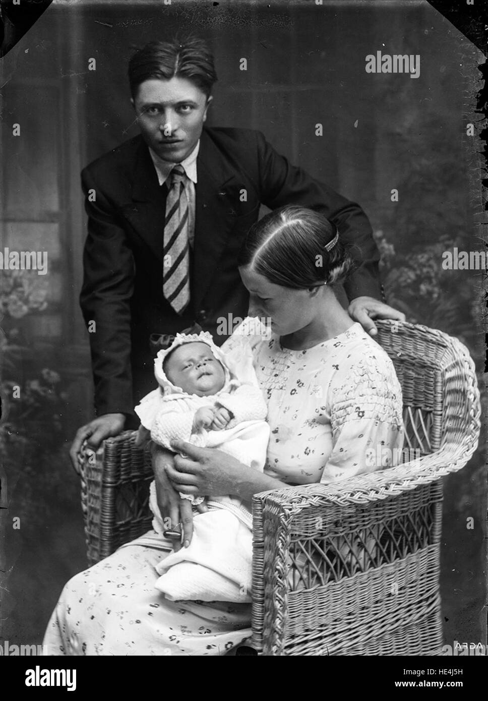 A family portrait from Costică Acsinte’s archive, captured in Ialomita ...