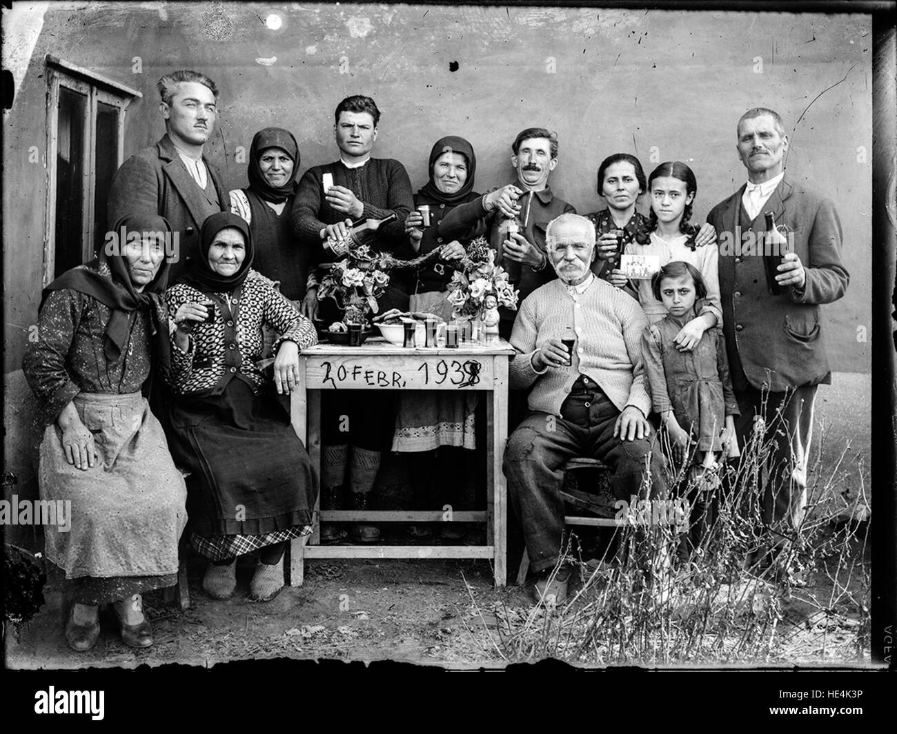 Group of figures in ancient attire hi-res stock photography and images ...