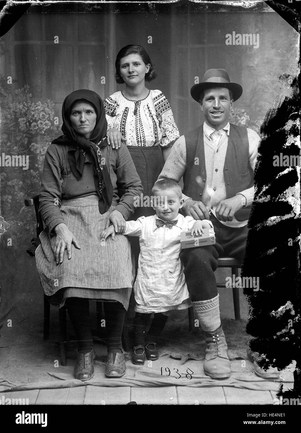 Family portrait from 1938, Costică Acsinte Archive, Ialomita, Romania ...