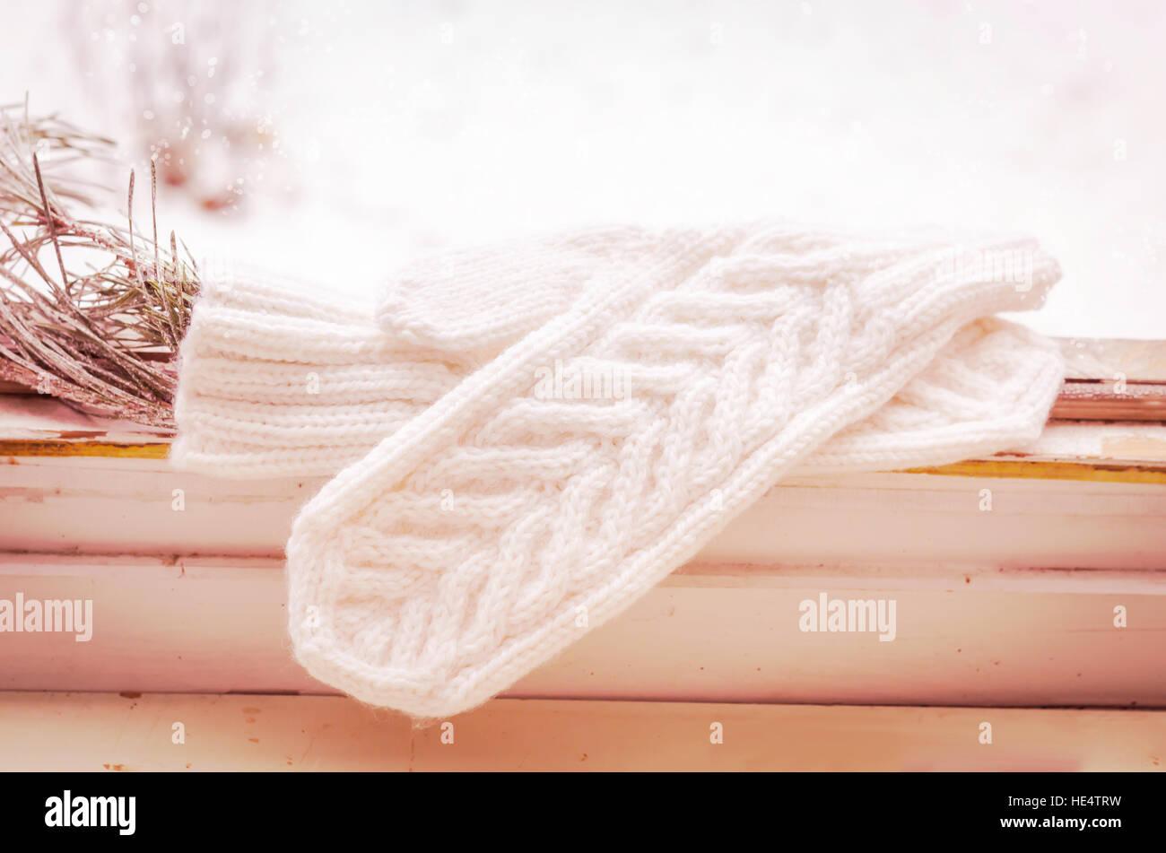 Cozy winter scene wool hi-res stock photography and images - Alamy