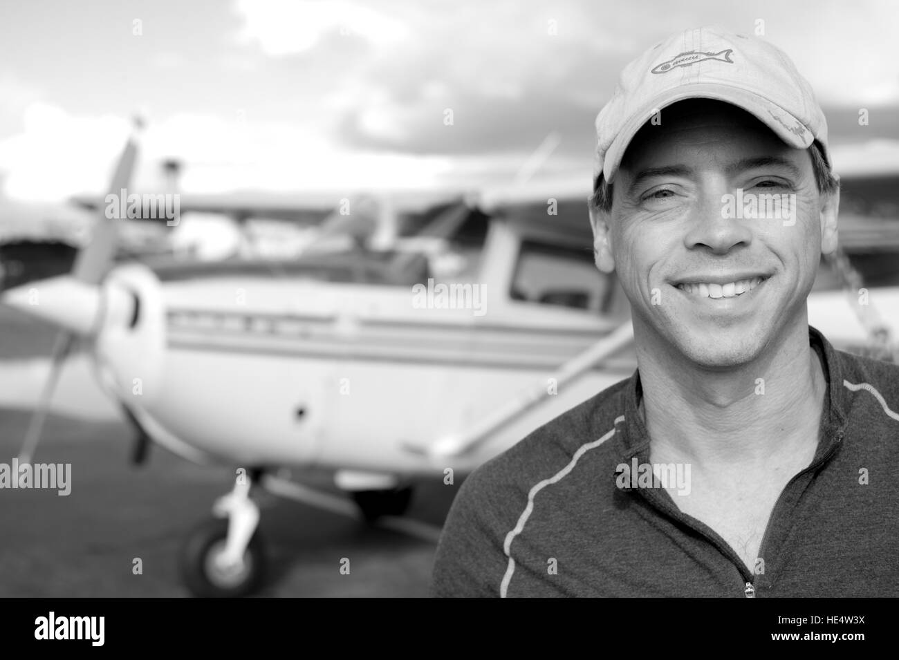 Smiling pilot hi-res stock photography and images - Alamy