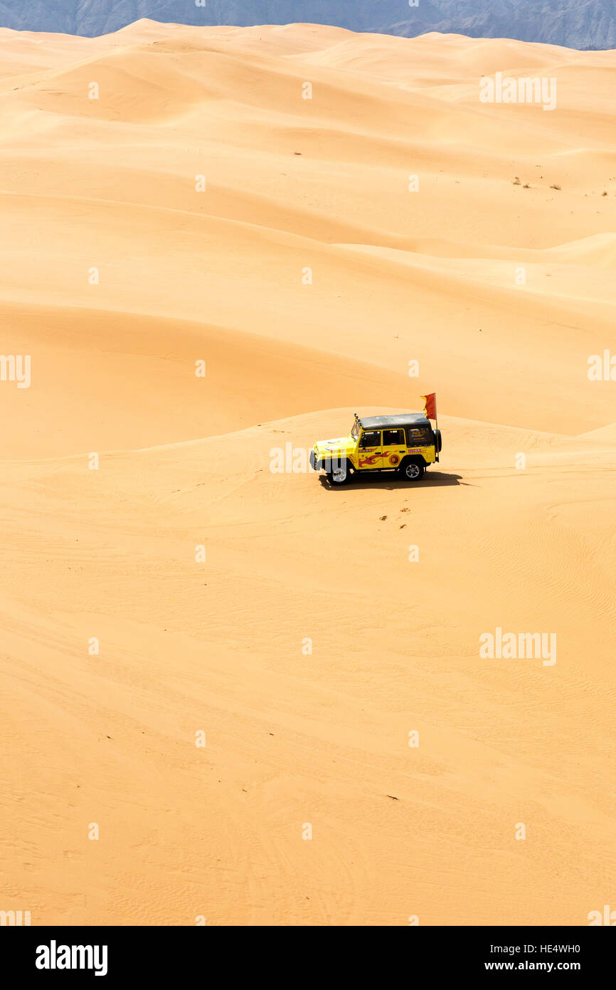 Four wheel drive tour in the desert at Shapotou Scenic Area, Zhongwei ...