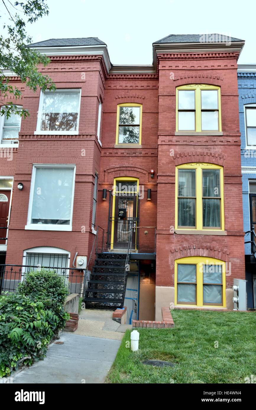 Dc row homes hi-res stock photography and images - Alamy