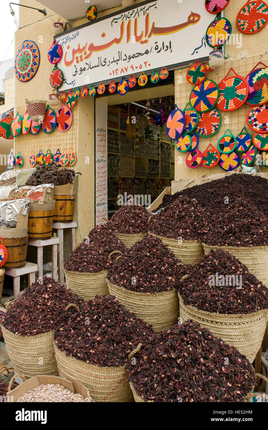 Hibiscus tea, Sharia as-Souq, Bazar, Aswan or Assuan, Nile Valley ...