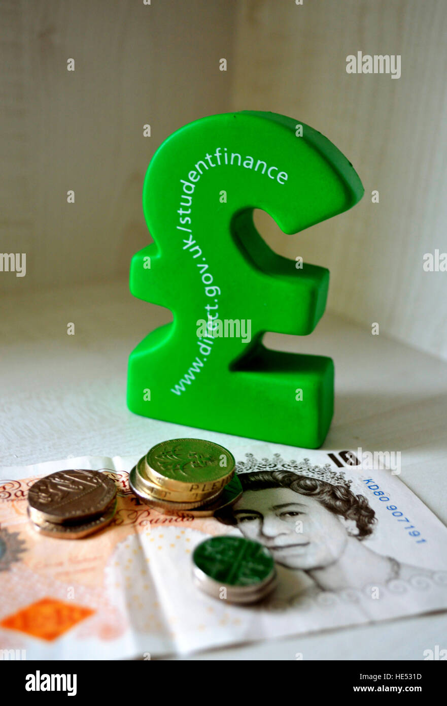 Student money university hi-res stock photography and images - Alamy