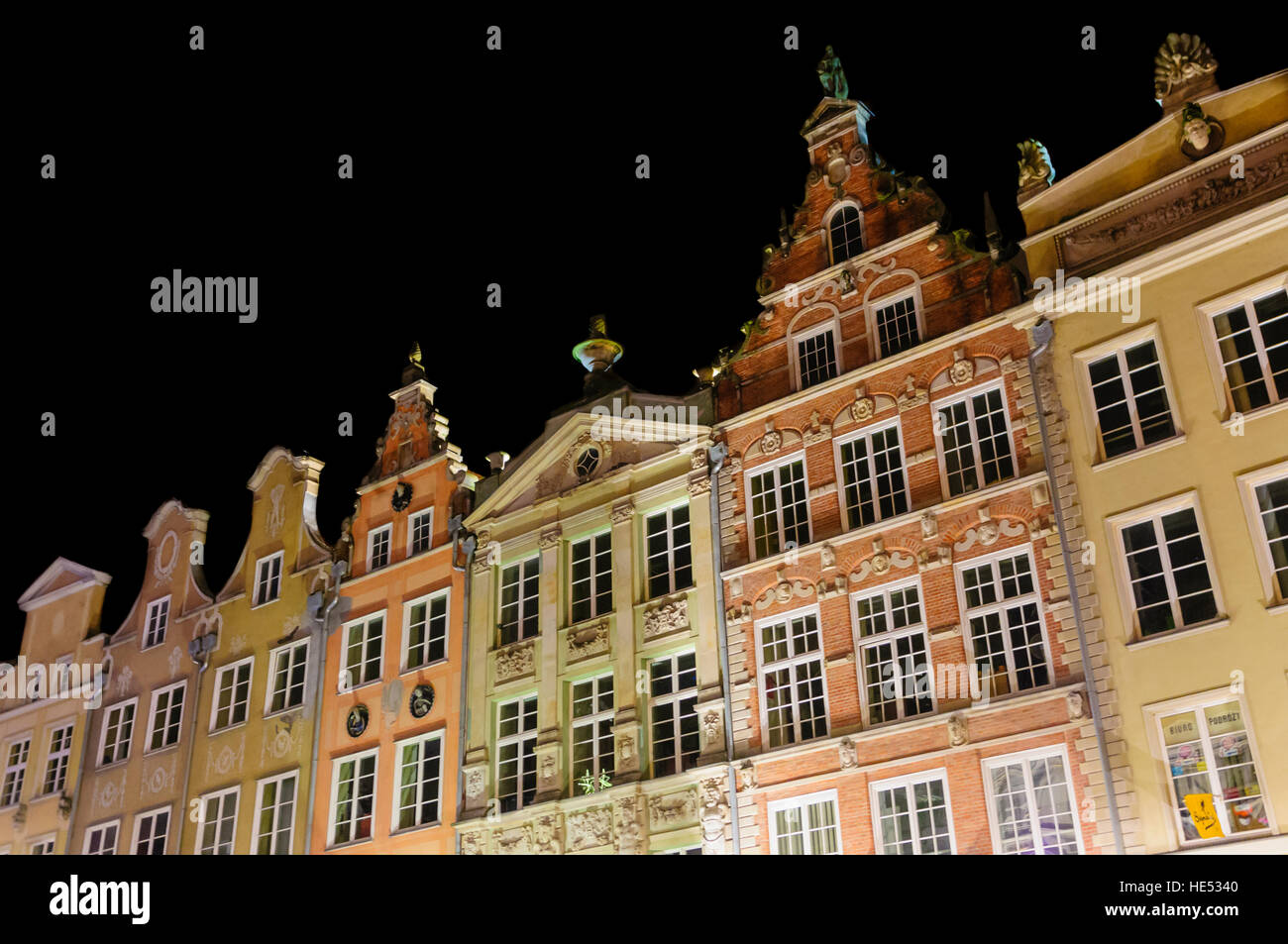 Buildings in Dluga, Dlugi Targ, Gdansk at night Stock Photo - Alamy