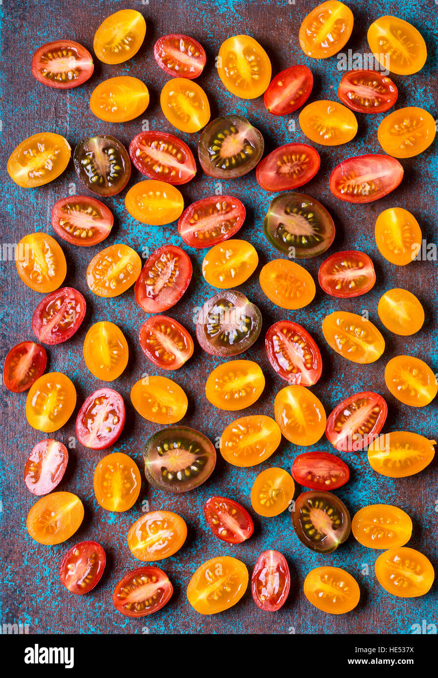 Tomatoes in various colors hi-res stock photography and images - Alamy