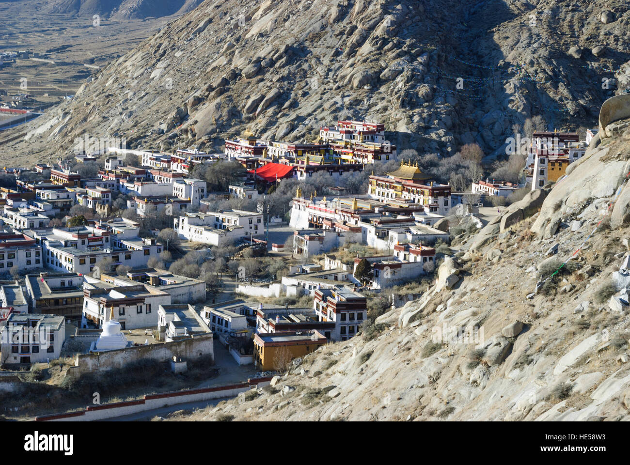 Monastery lhasa tibet hi-res stock photography and images - Alamy