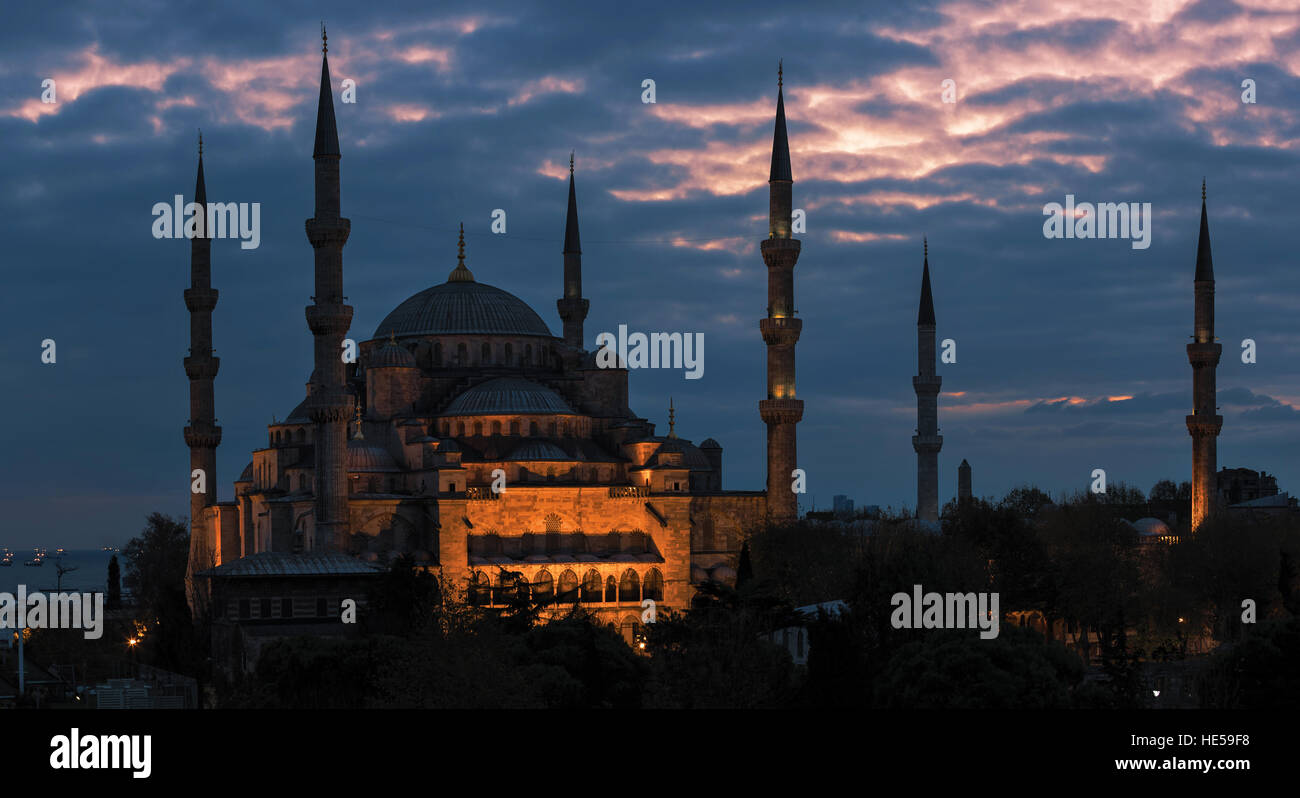 Blue mosque minarets hi-res stock photography and images - Alamy