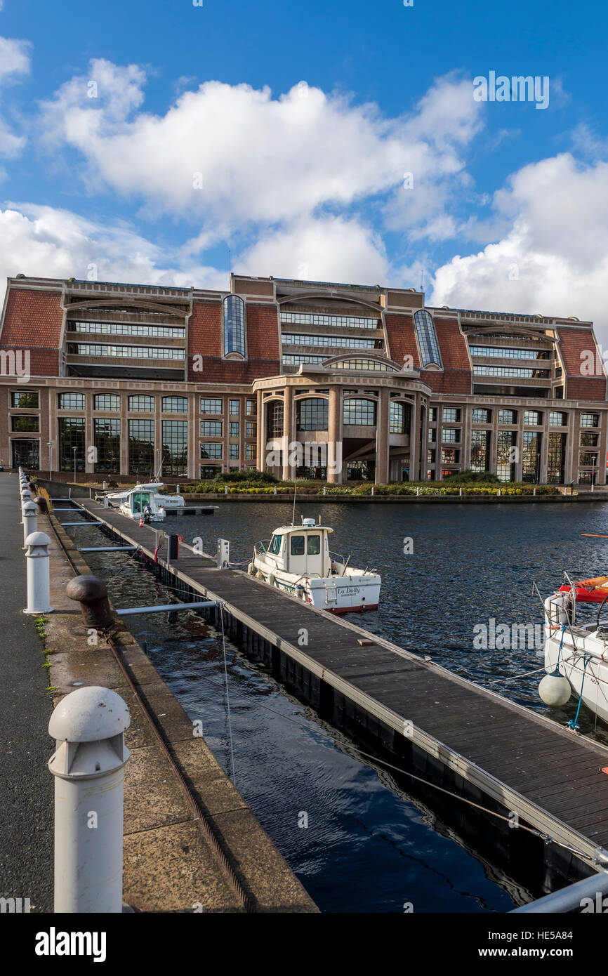 Urban community of dunkirk hi-res stock photography and images - Alamy