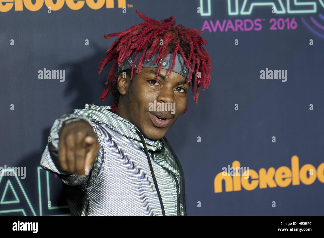 Nickelodeon Halo Awards 2016 at Pier 36 - Red Carpet Arrivals Featuring ...