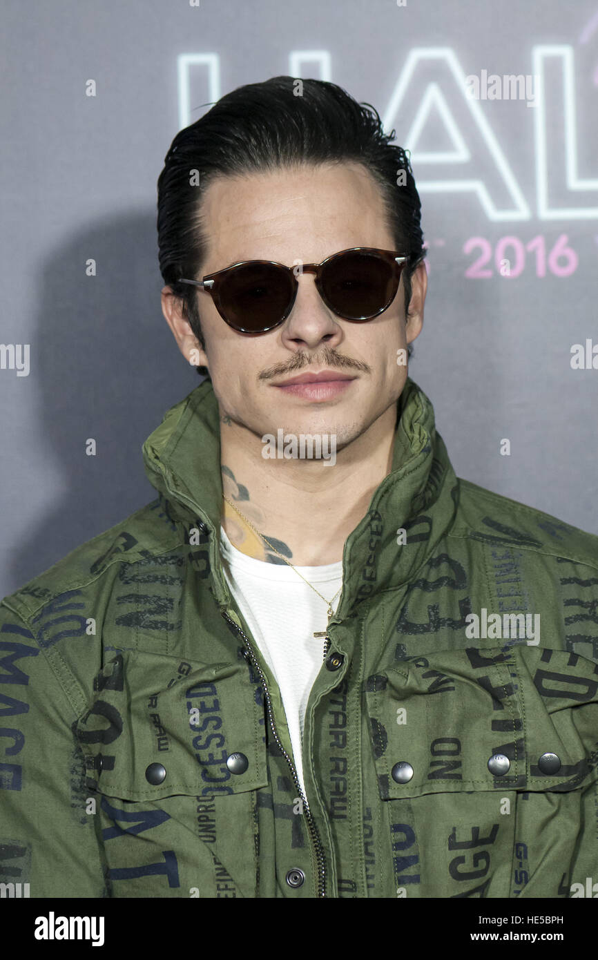 Nickelodeon Halo Awards 2016 at Pier 36 - Red Carpet Arrivals Featuring ...