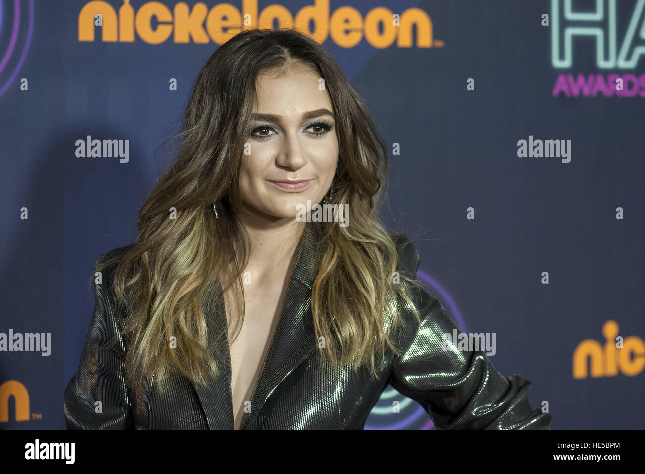 Nickelodeon red carpet hi-res stock photography and images - Alamy