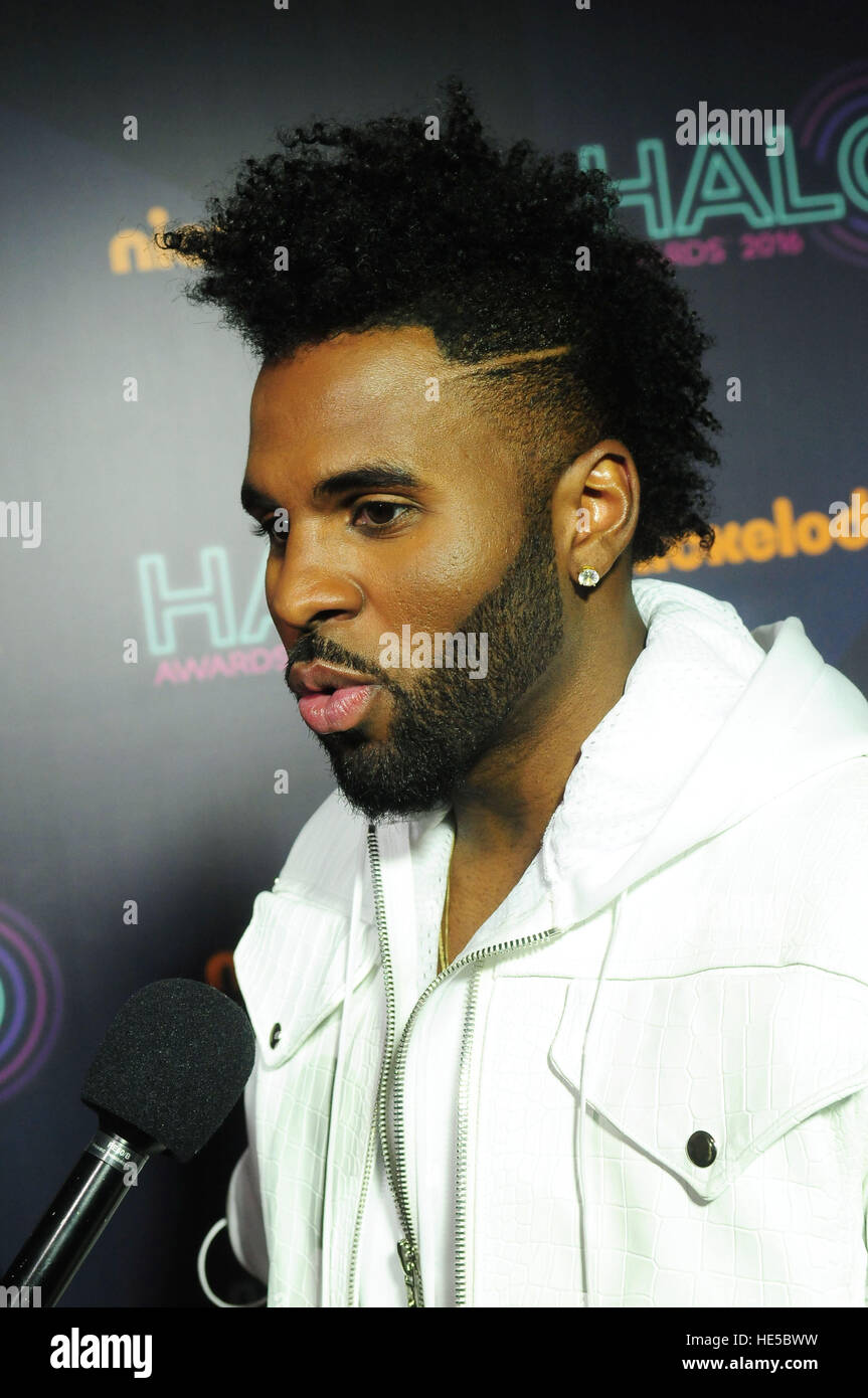 Nickelodeon Halo Awards 2016 at Pier 36 - Arrivals Featuring: Jason ...