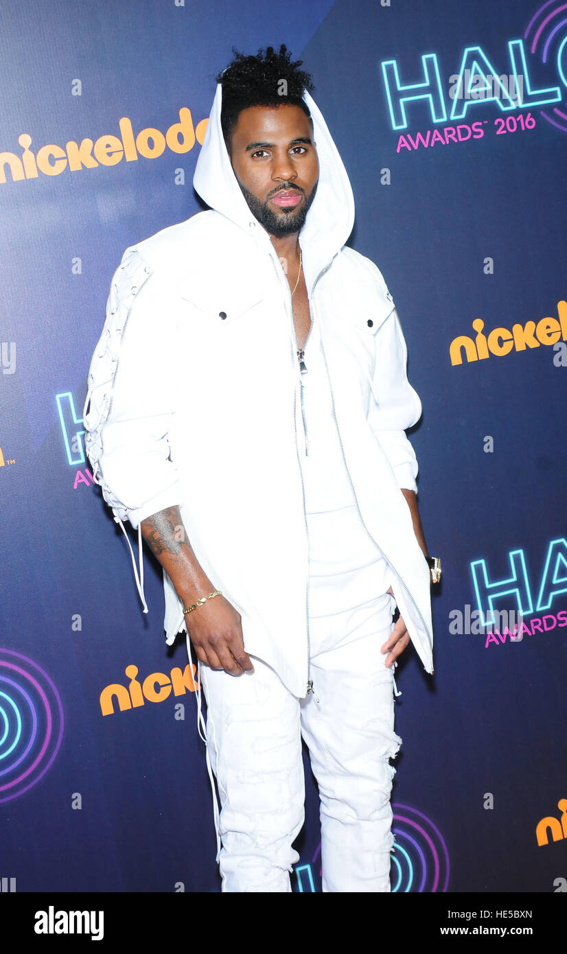 Nickelodeon Halo Awards 2016 at Pier 36 - Arrivals Featuring: Jason ...