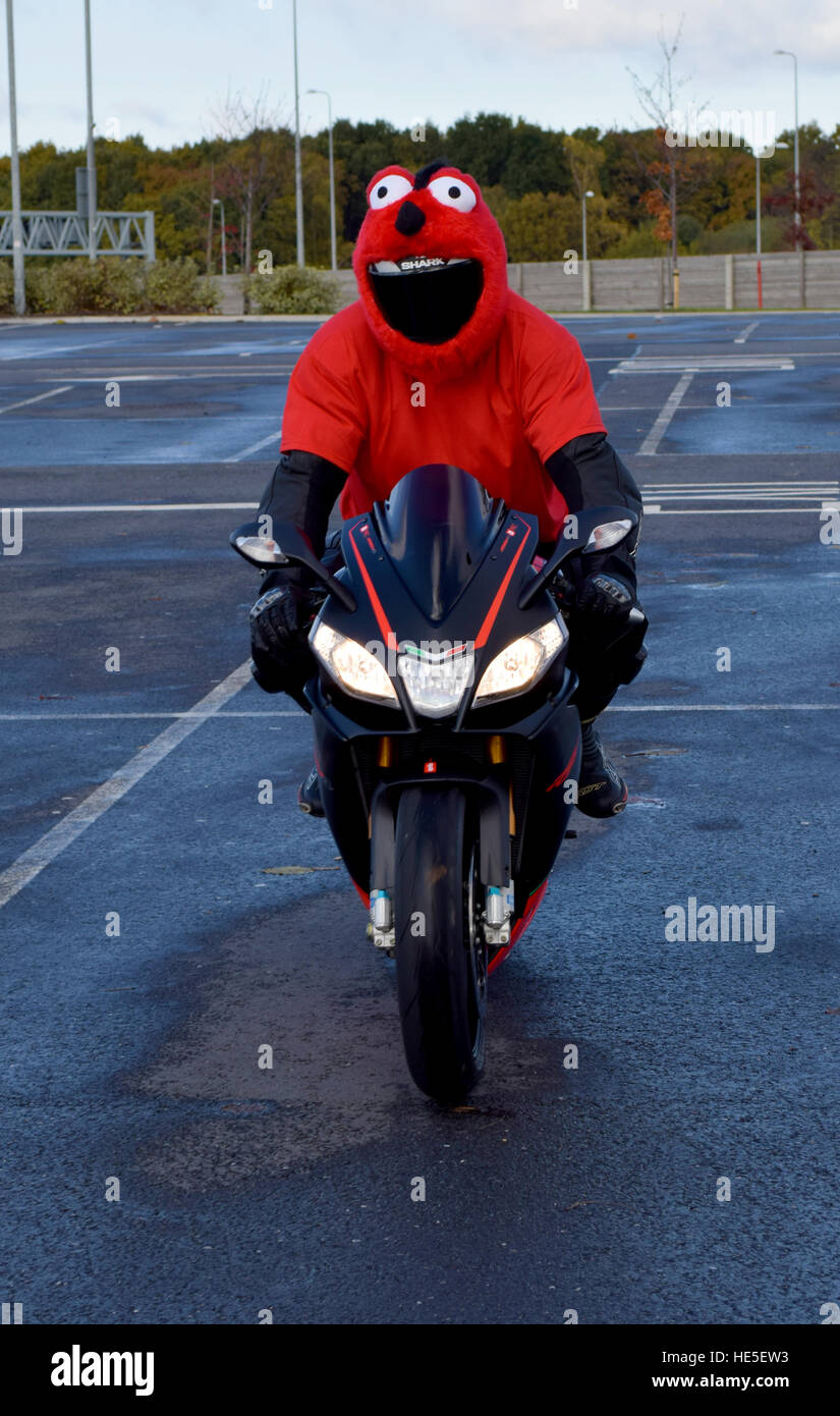 Ring of red remembrance day m25 hi-res stock photography and images - Alamy
