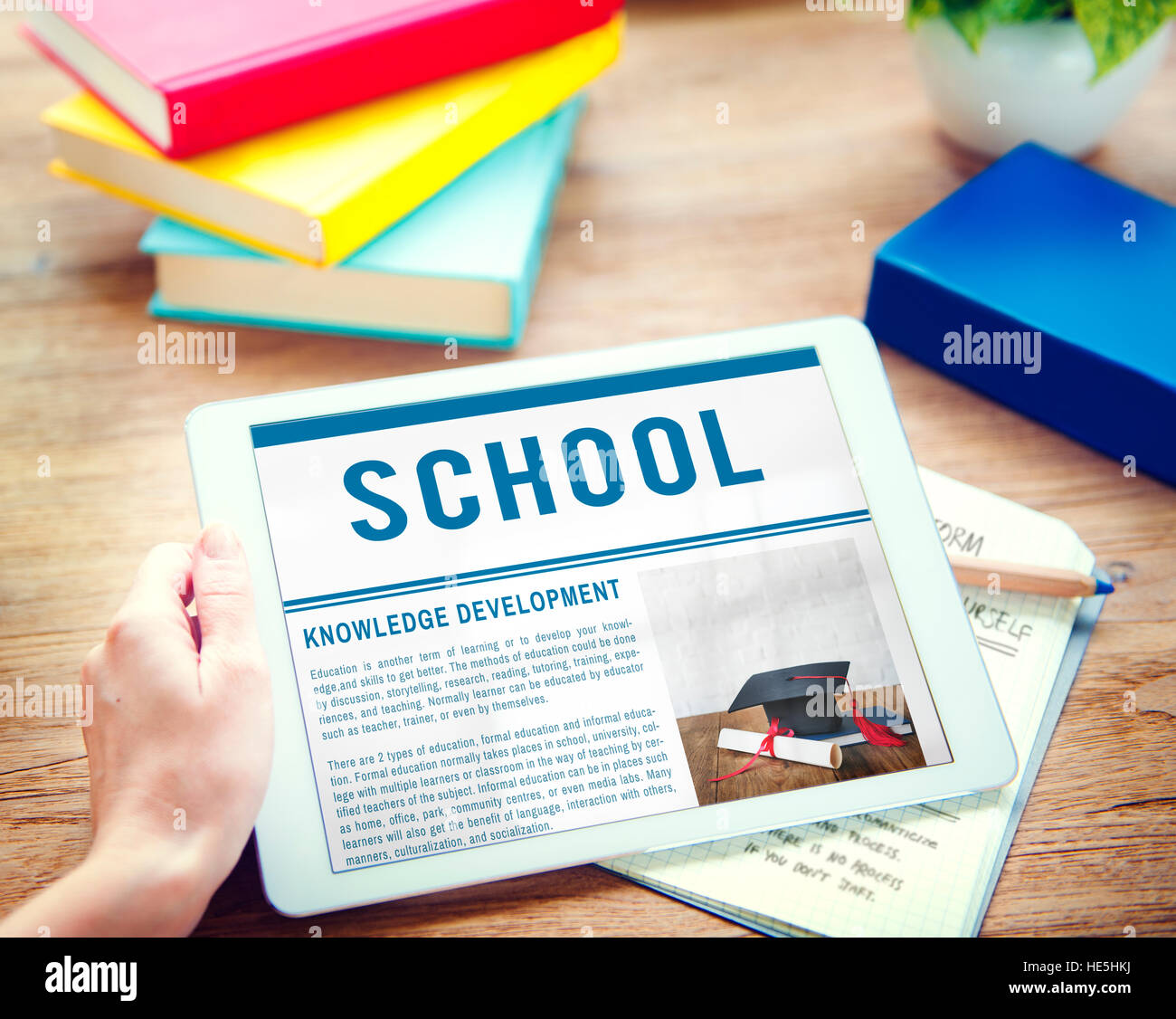 Graduation hat note hi-res stock photography and images - Alamy