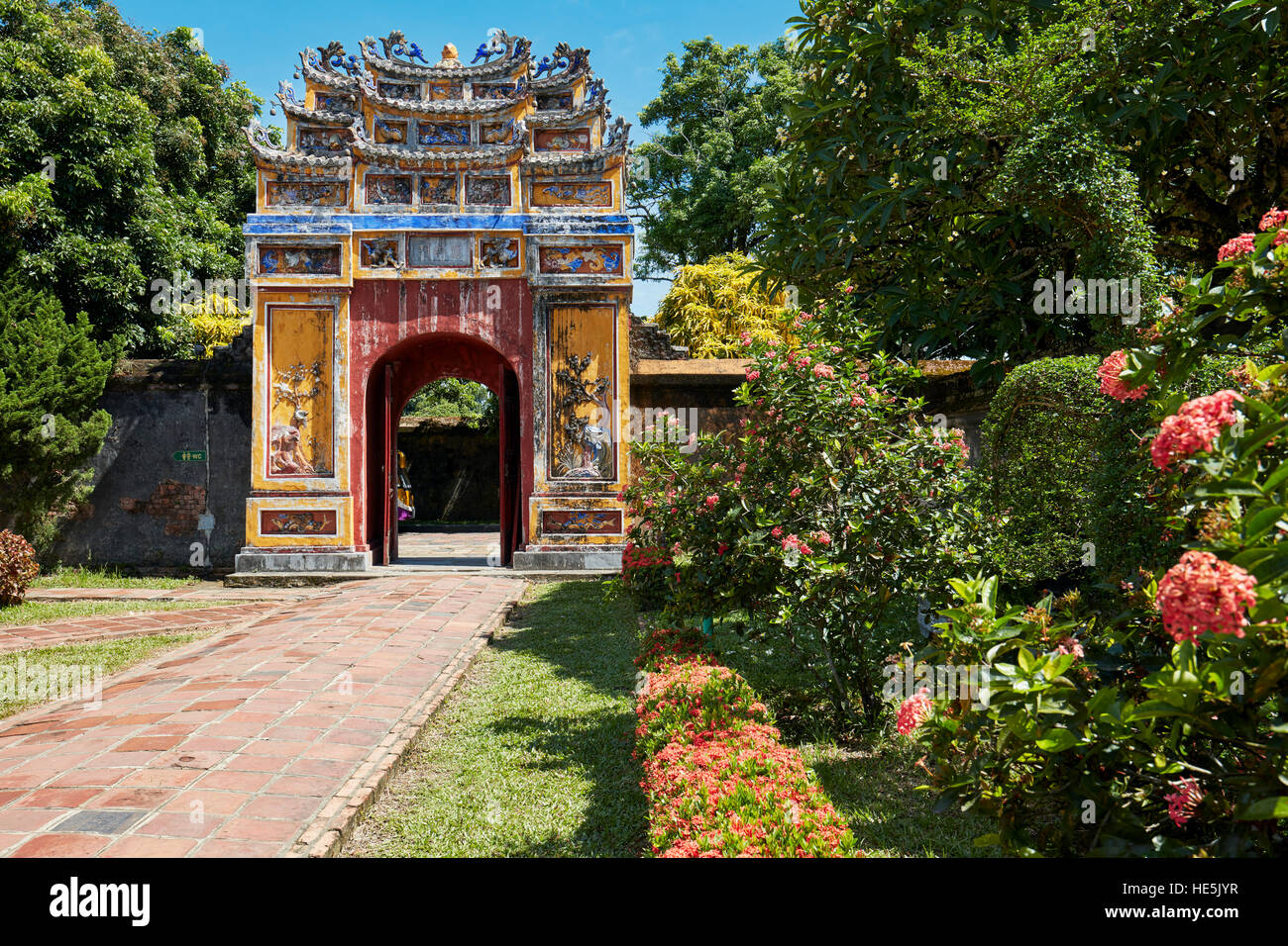 Entrance gate to the Hung To Mieu Temple. Imperial City (The Citadel ...