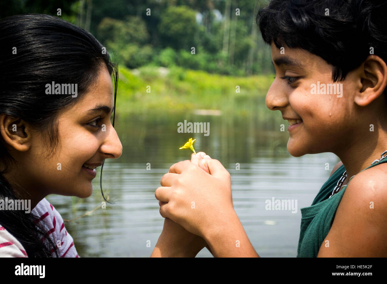 India sister brother love hi-res stock photography and images - Alamy