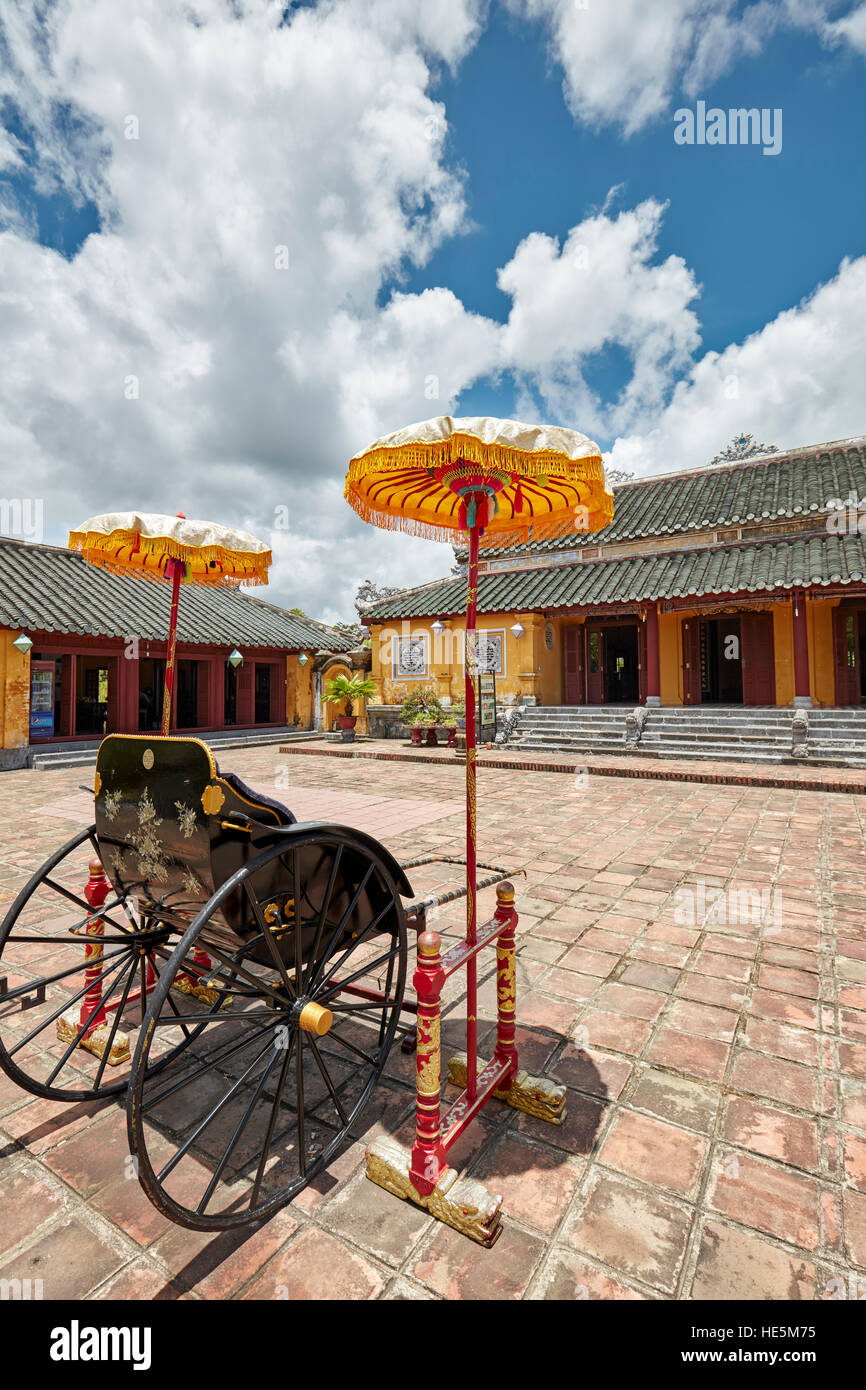 Traditional rickshaw carriage at Truong Sanh Palace. Imperial City (The ...