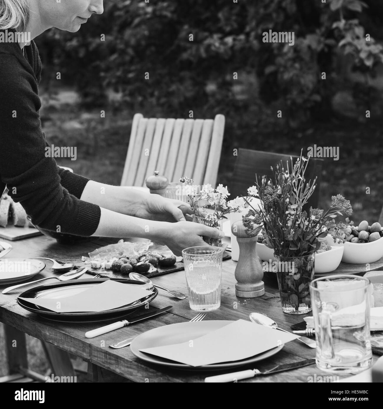 Woman preparing Black and White Stock Photos & Images - Alamy