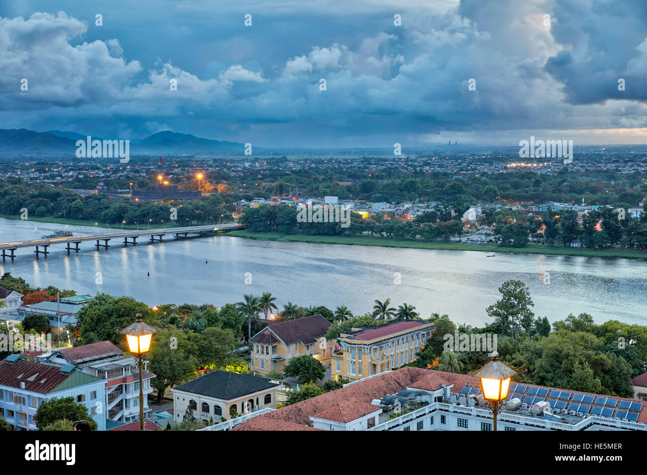 View city above river bank hi-res stock photography and images - Alamy