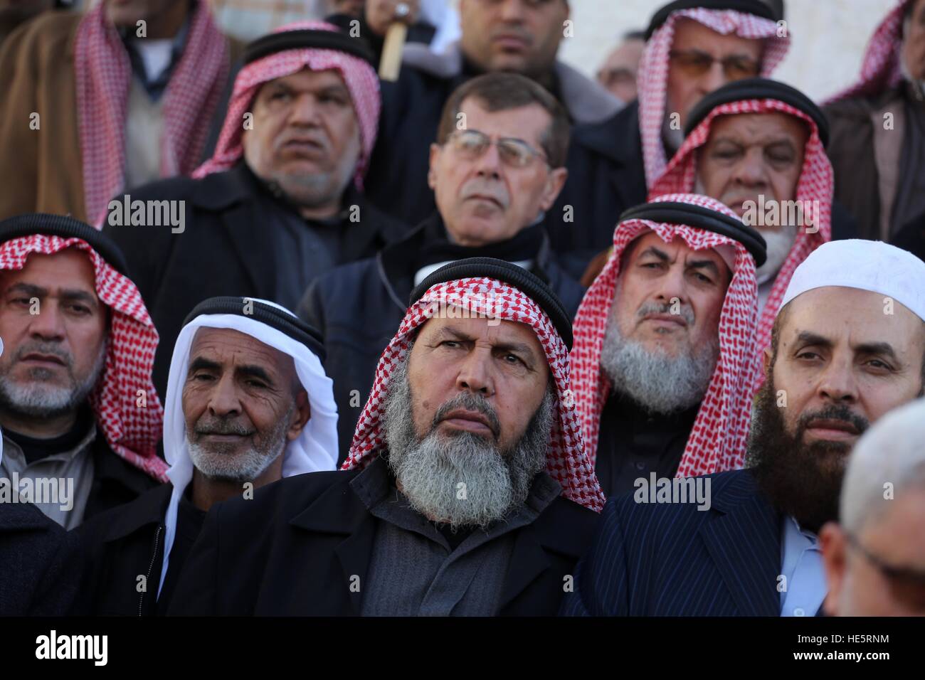 Gaza City, Gaza Strip, Palestinian Territory. 18th Dec, 2016. Members ...