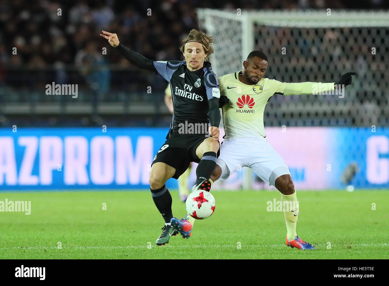 Kanagawa, Japan. 15th Dec, 2016. (L to R) Luka Modric (Real), William ...
