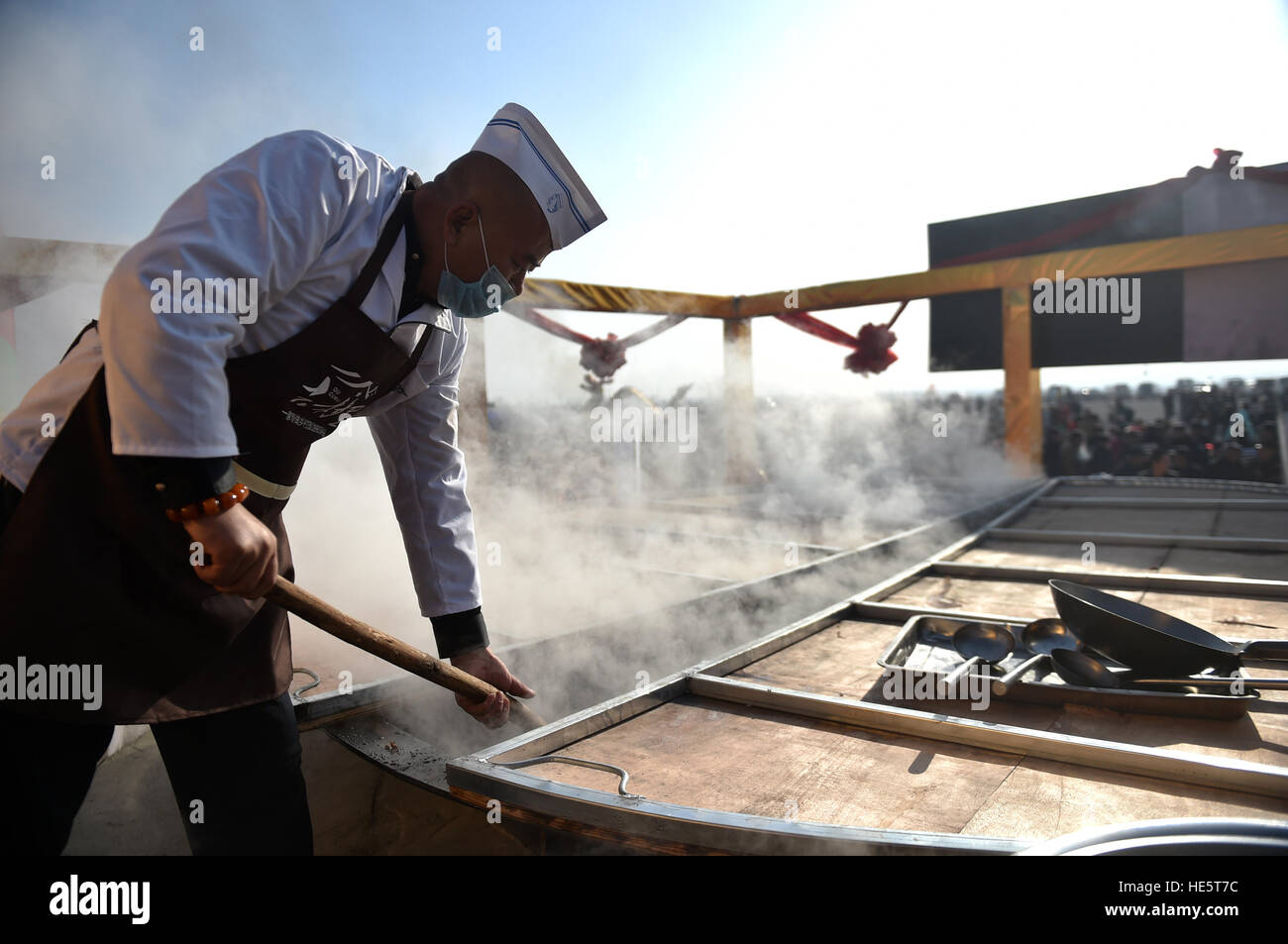 Yinchuan, China's Ningxia Hui Autonomous Region. 17th Dec, 2016. A cook ...