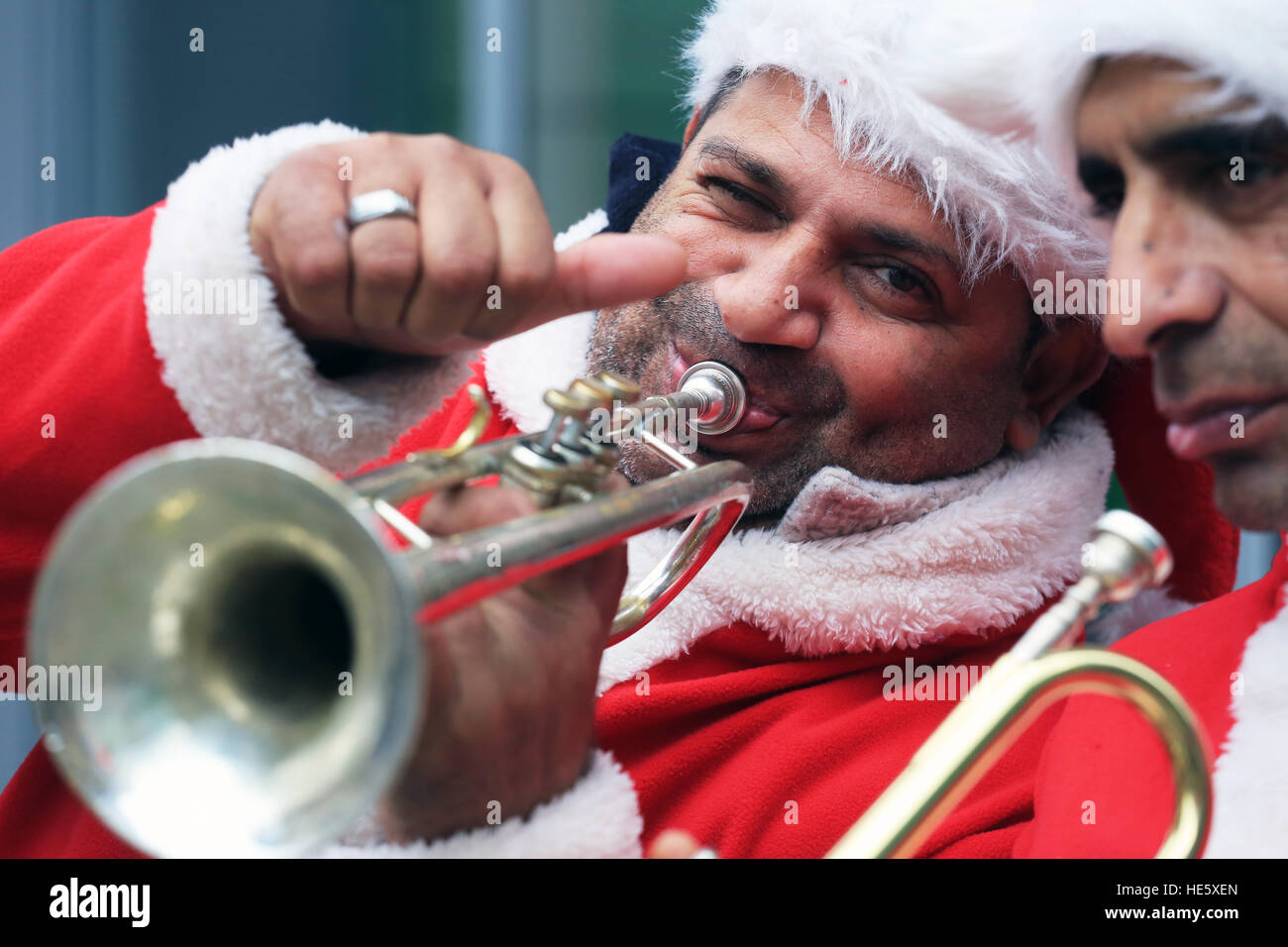 Minnie mouse outfit hi-res stock photography and images - Alamy
