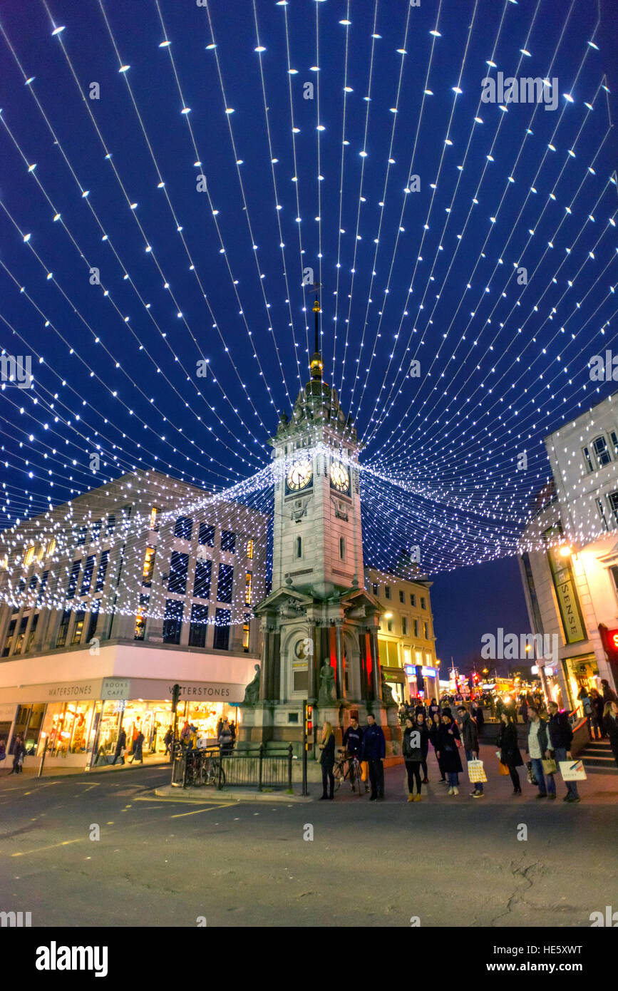 Brighton, UK. 17th Dec, 2016. Christmas street decorations in Brighton ...