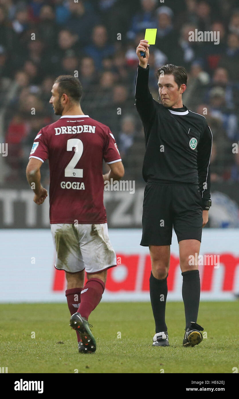 Bielefeld, Germany. 18th Dec, 2016. Dresden's Akaki Gogia receives a ...
