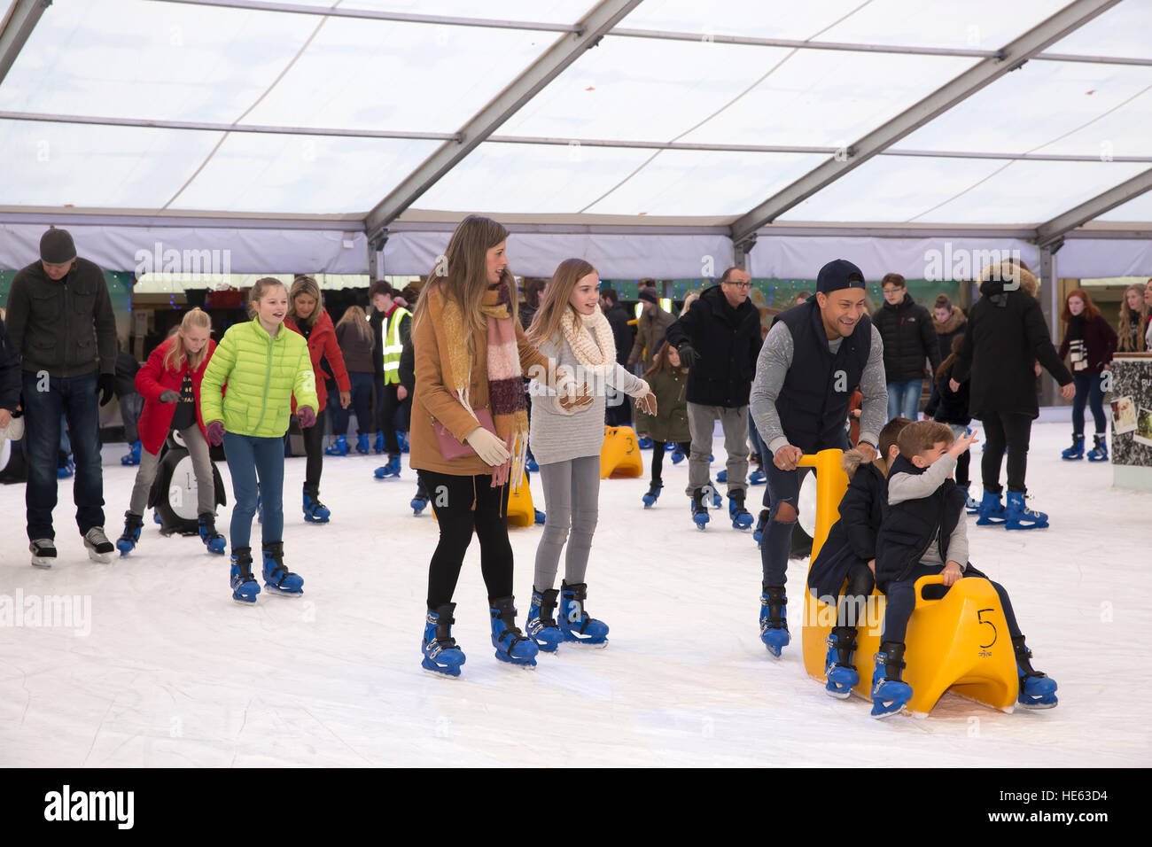 Skating aid penguin hi-res stock photography and images - Alamy
