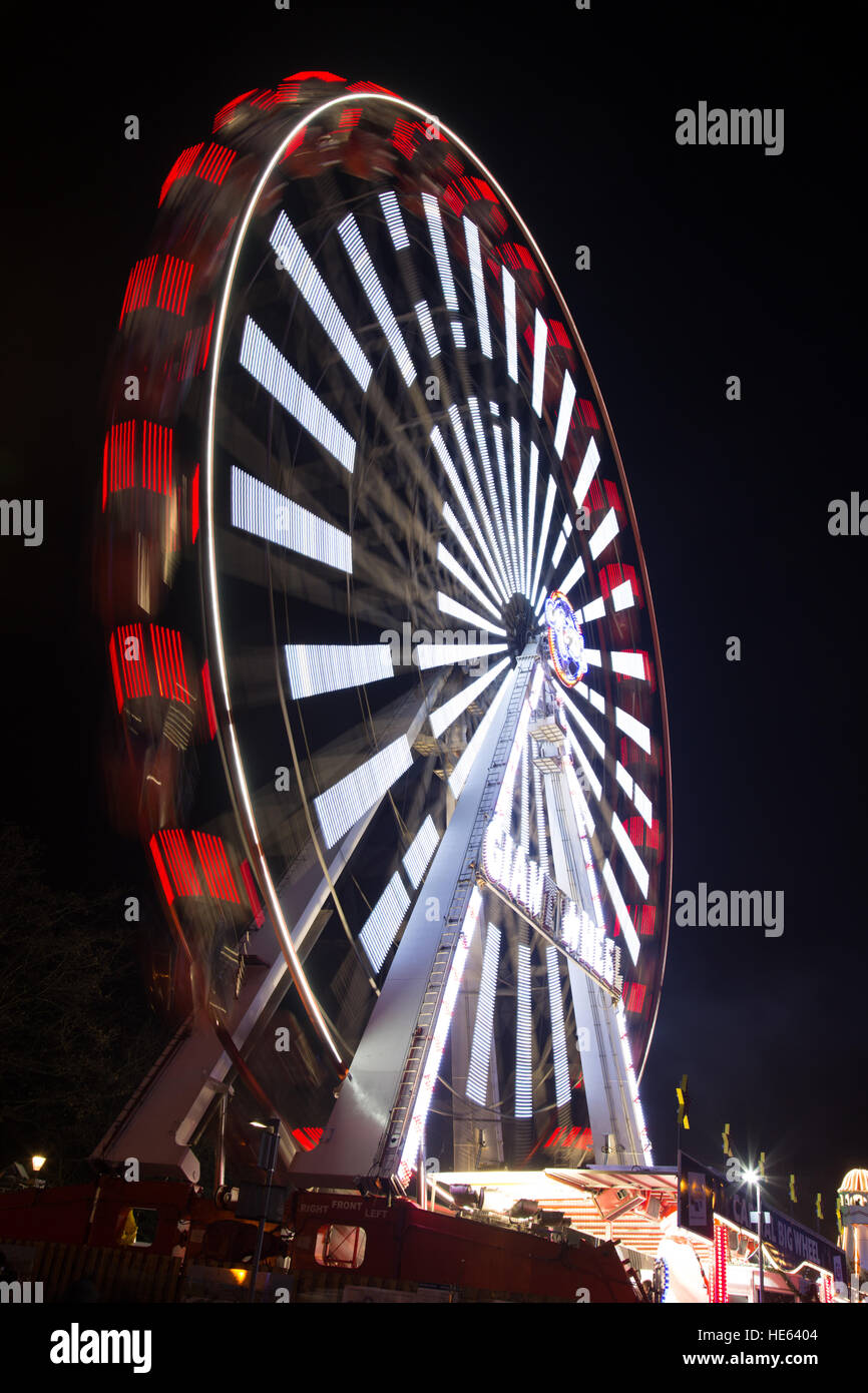 Cardiff, Wales, UK. 18th Dec, 2016. The Giant Wheel at Cardiff's Winter ...