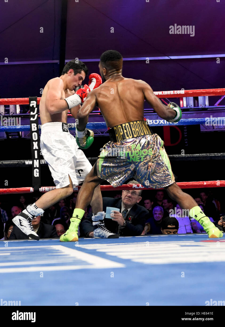 Knockout win winner hi-res stock photography and images - Alamy