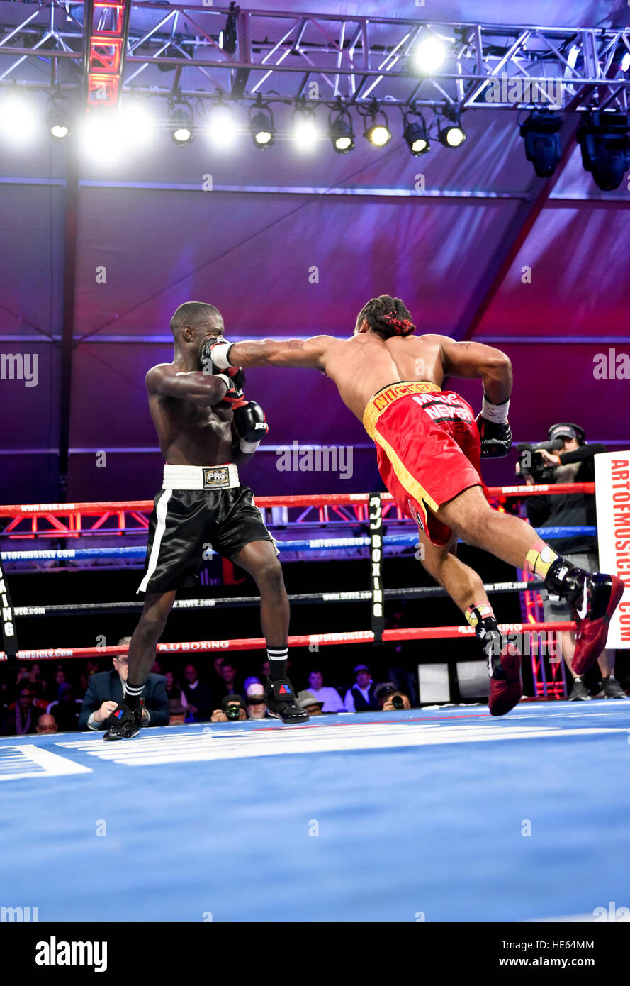 Boxing round hi-res stock photography and images - Alamy