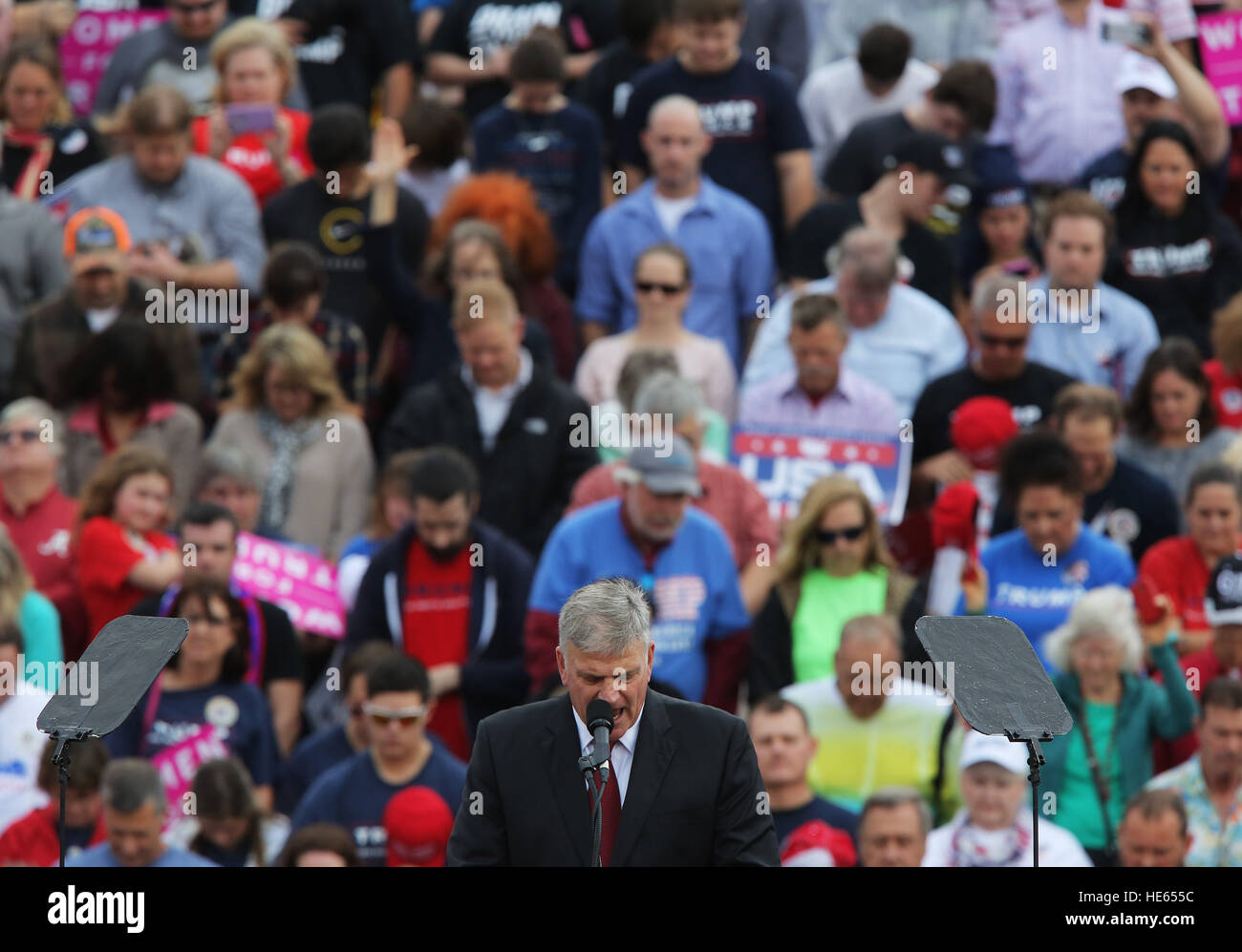 Franklin graham donald trump hi-res stock photography and images - Alamy