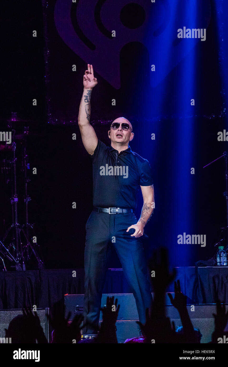 Pitbull concert fans hi-res stock photography and images - Alamy