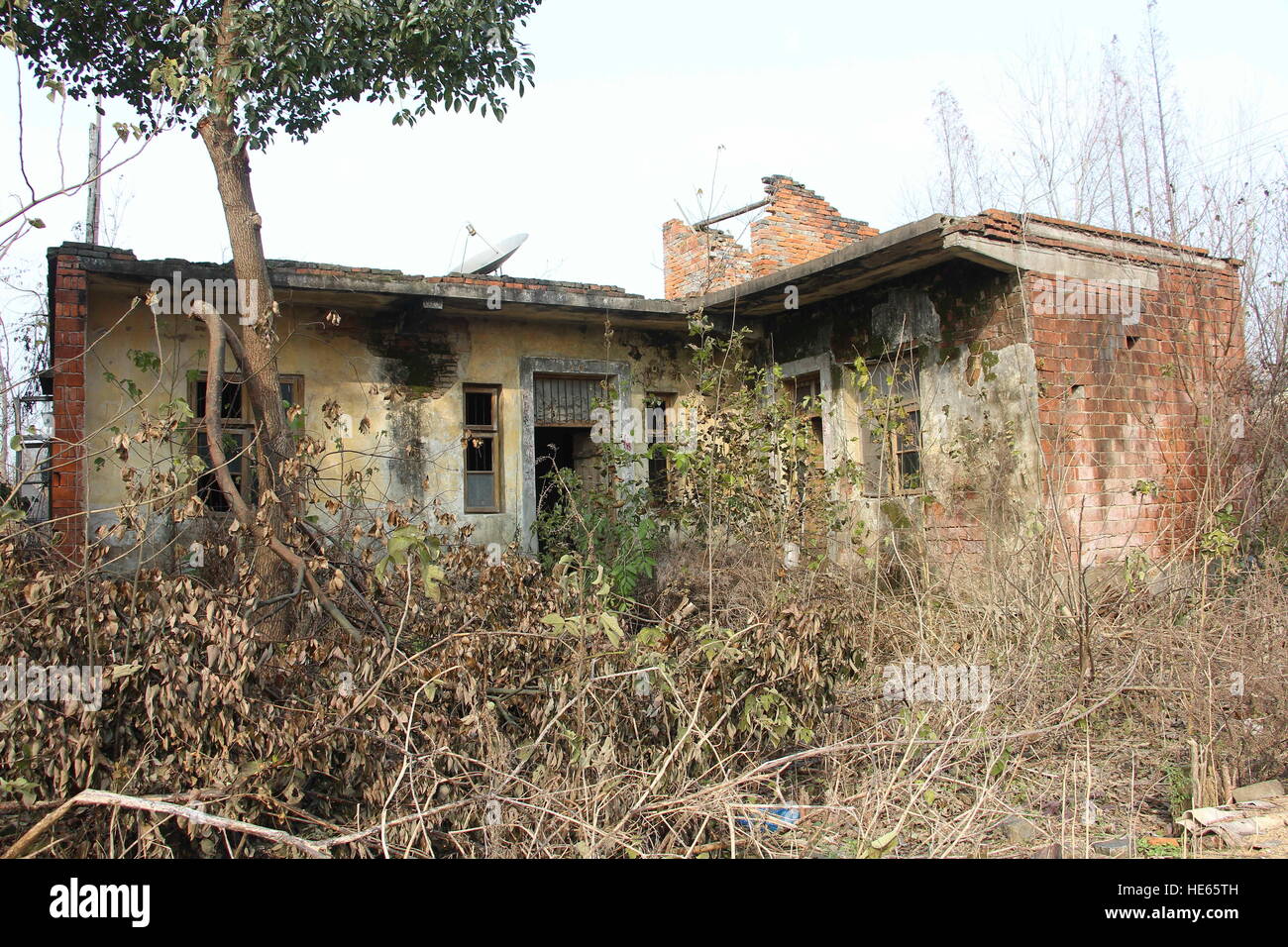 Abandoned places in china hi-res stock photography and images - Alamy