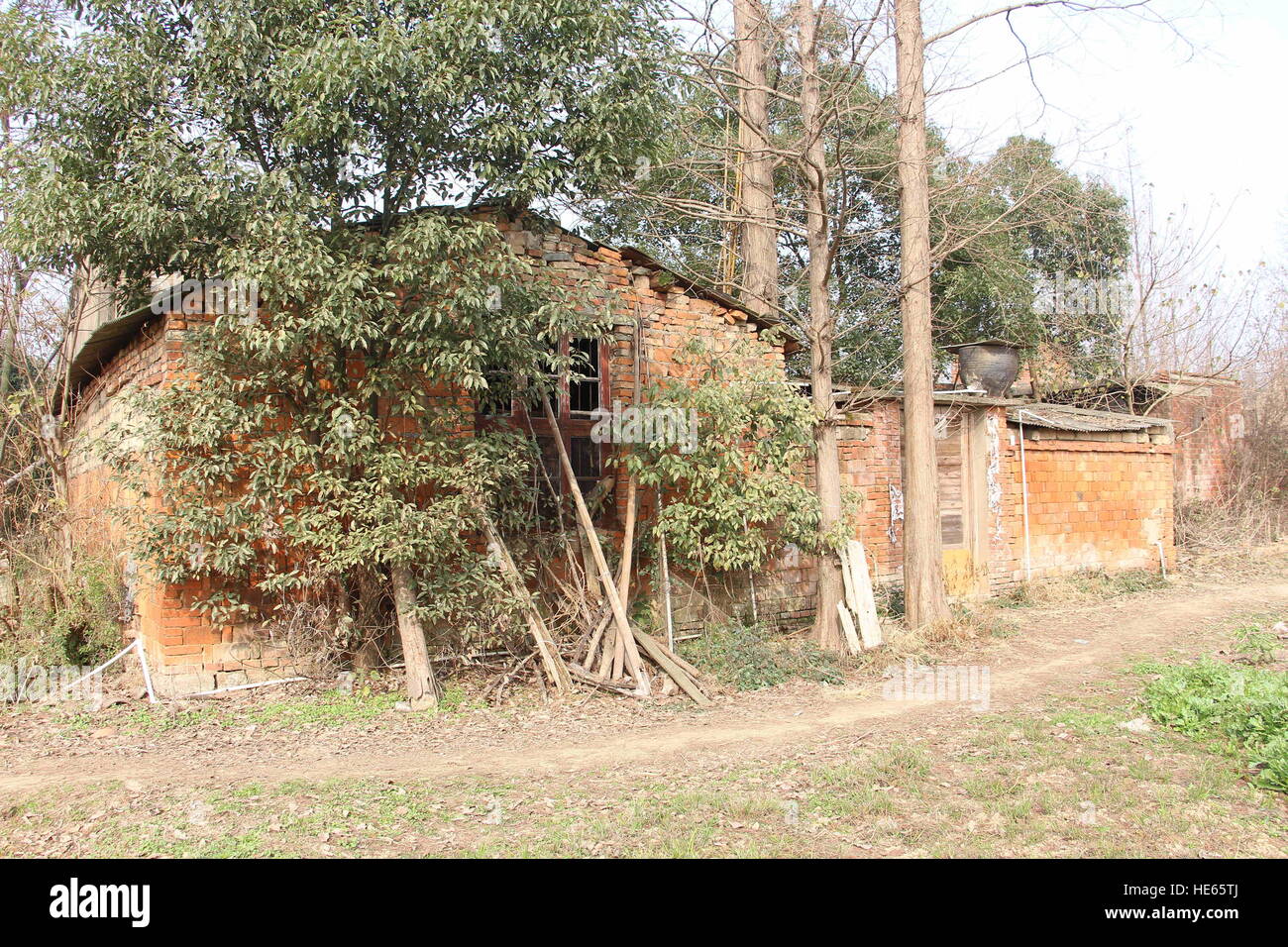 Abandoned places in china hi-res stock photography and images - Alamy
