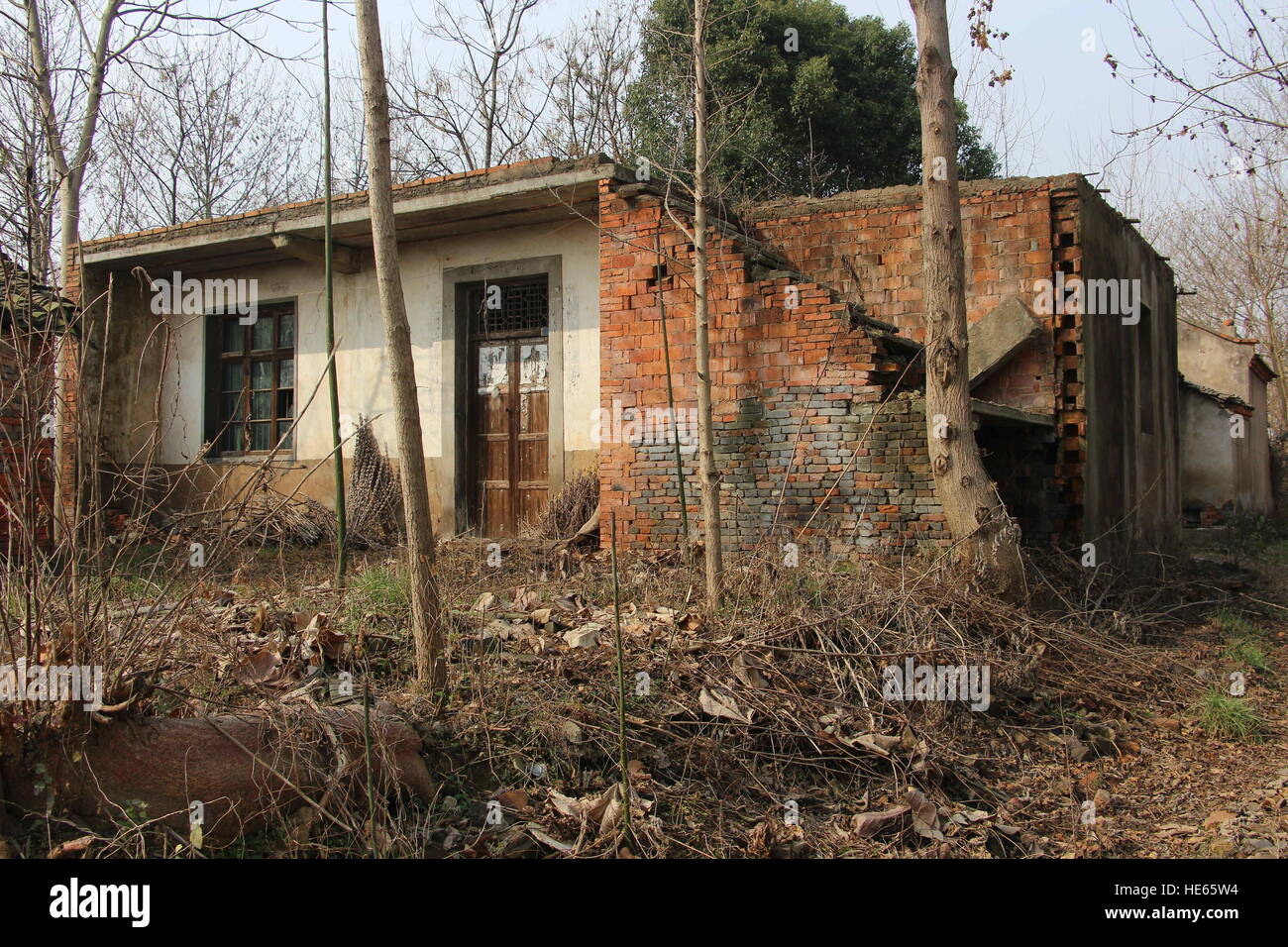 Abandoned places in china hi-res stock photography and images - Alamy