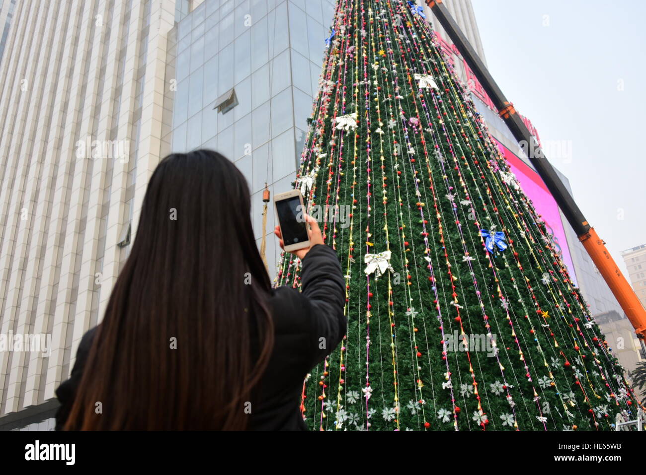Zhengzhou, China. 18th Dec, 2016. .The 20-meter-tall Christmas tree ...