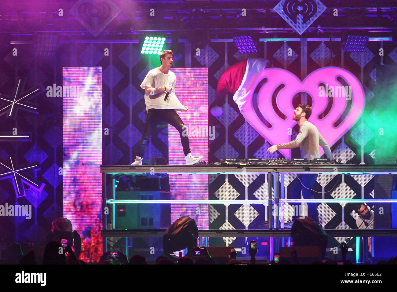 216 the chainsmokers hi-res stock photography and images - Alamy
