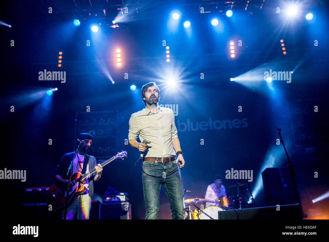 The Bluetones live at the Shiiine On Weekender 2016 Featuring: The ...
