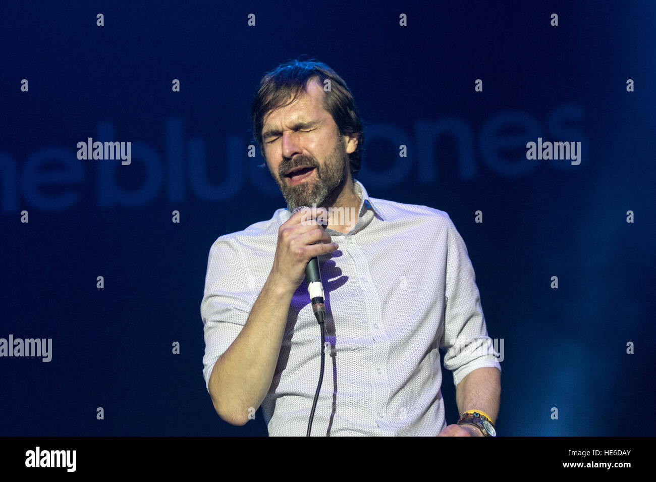 The Bluetones live at the Shiiine On Weekender 2016 Featuring: The ...
