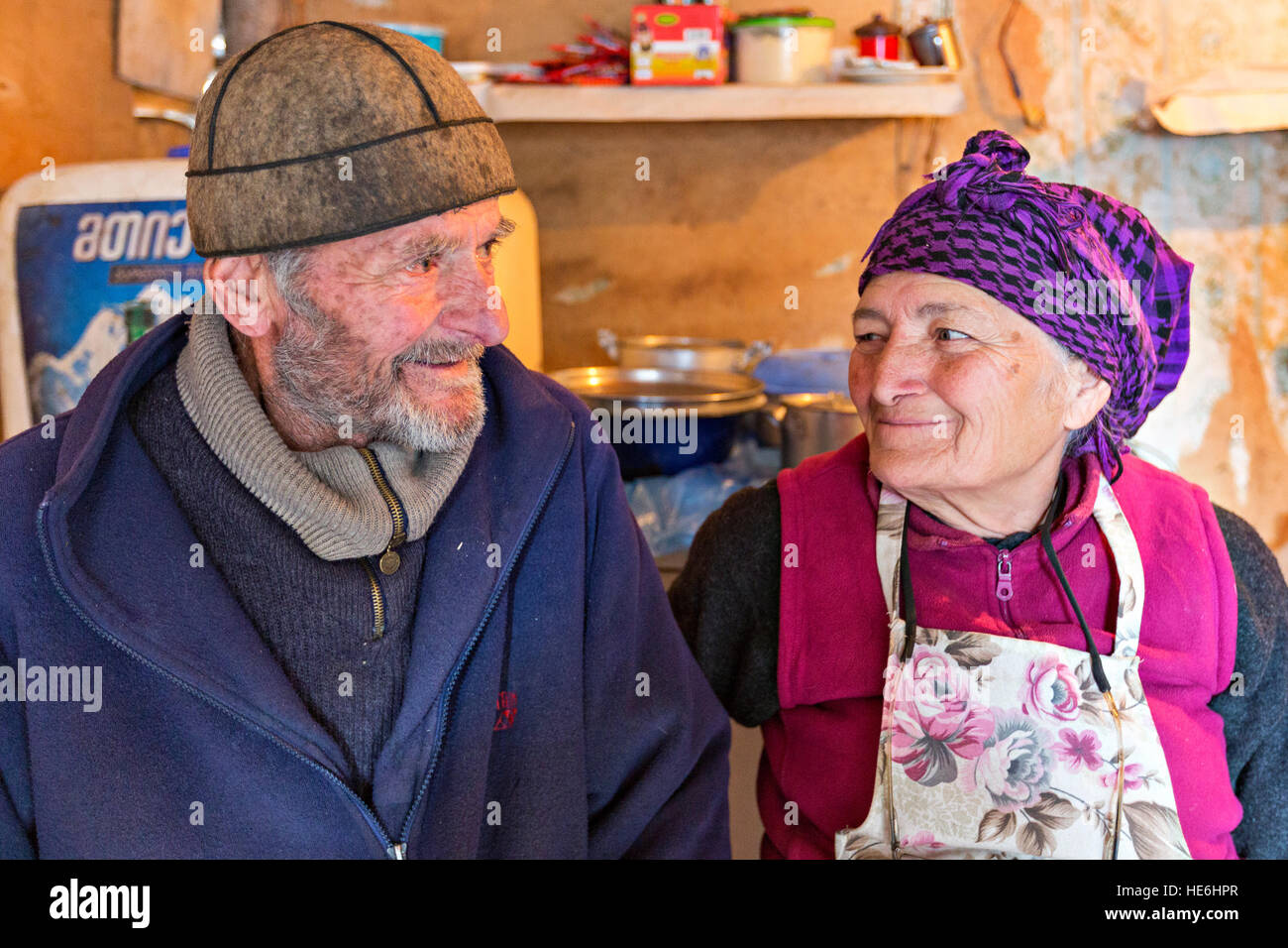 Couple of elderly people hi-res stock photography and images - Alamy